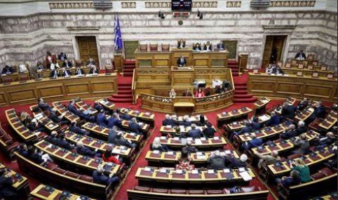Βουλή: «Πέρασε» το νομοσχέδιο για μεικτά πληρώματα στα ασθενοφόρα του ...