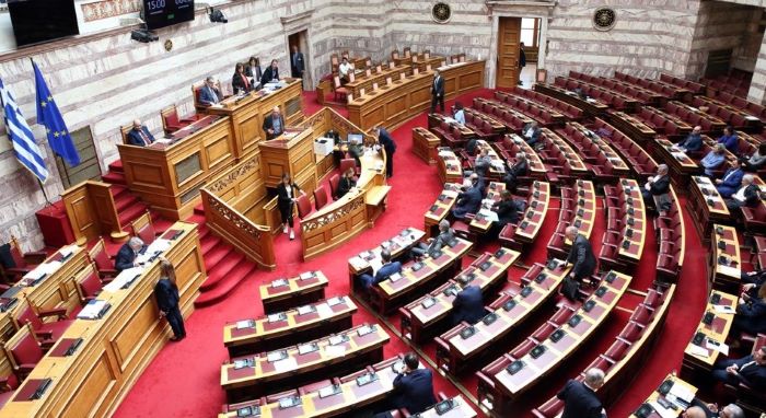 Πέρασε η τροπολογία για το κόμμα Κασιδιάρη με ψήφους ΝΔ- ΠΑΣΟΚ ...