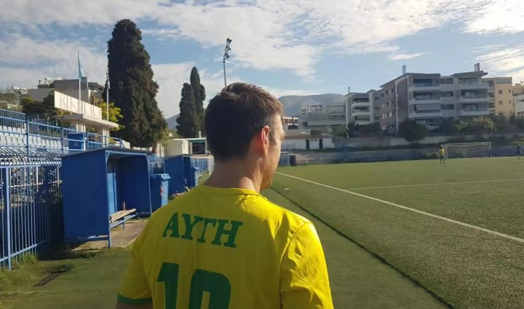 Φιλικό ματς ποδοσφαίρου έπαιξε ο Κασσελάκης με την «Αυγή» - dailypost.gr