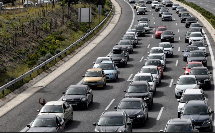 Τα μέτρα της Τροχαίας για το εορταστικό τριήμερο- Οι οδηγίες της ΕΛΑΣ ...