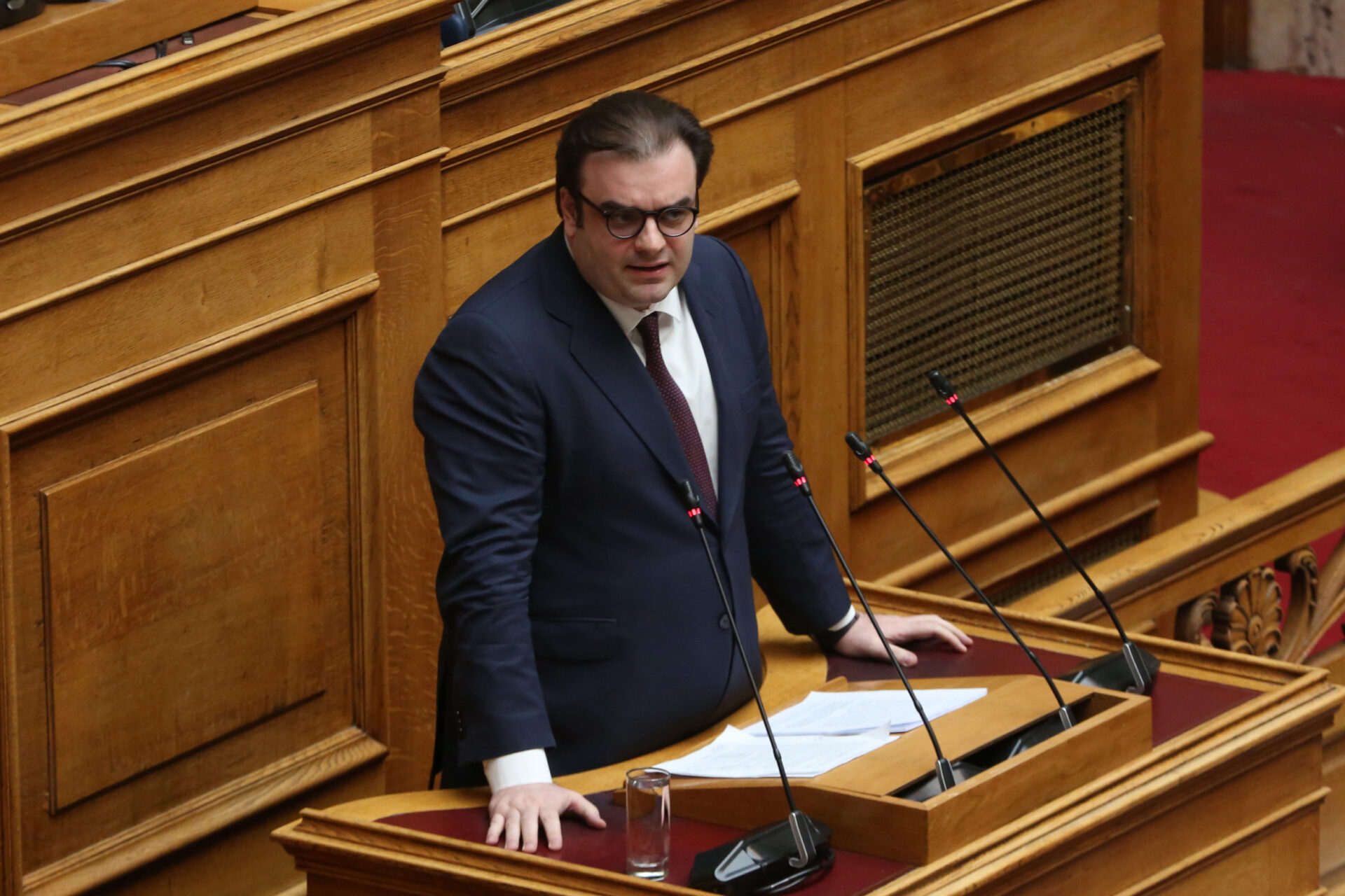 Στο τιμόνι του ΥΠΟΙΚ ο Κυριάκος Πιερρακάκης - Ποιος είναι ο νέος ...