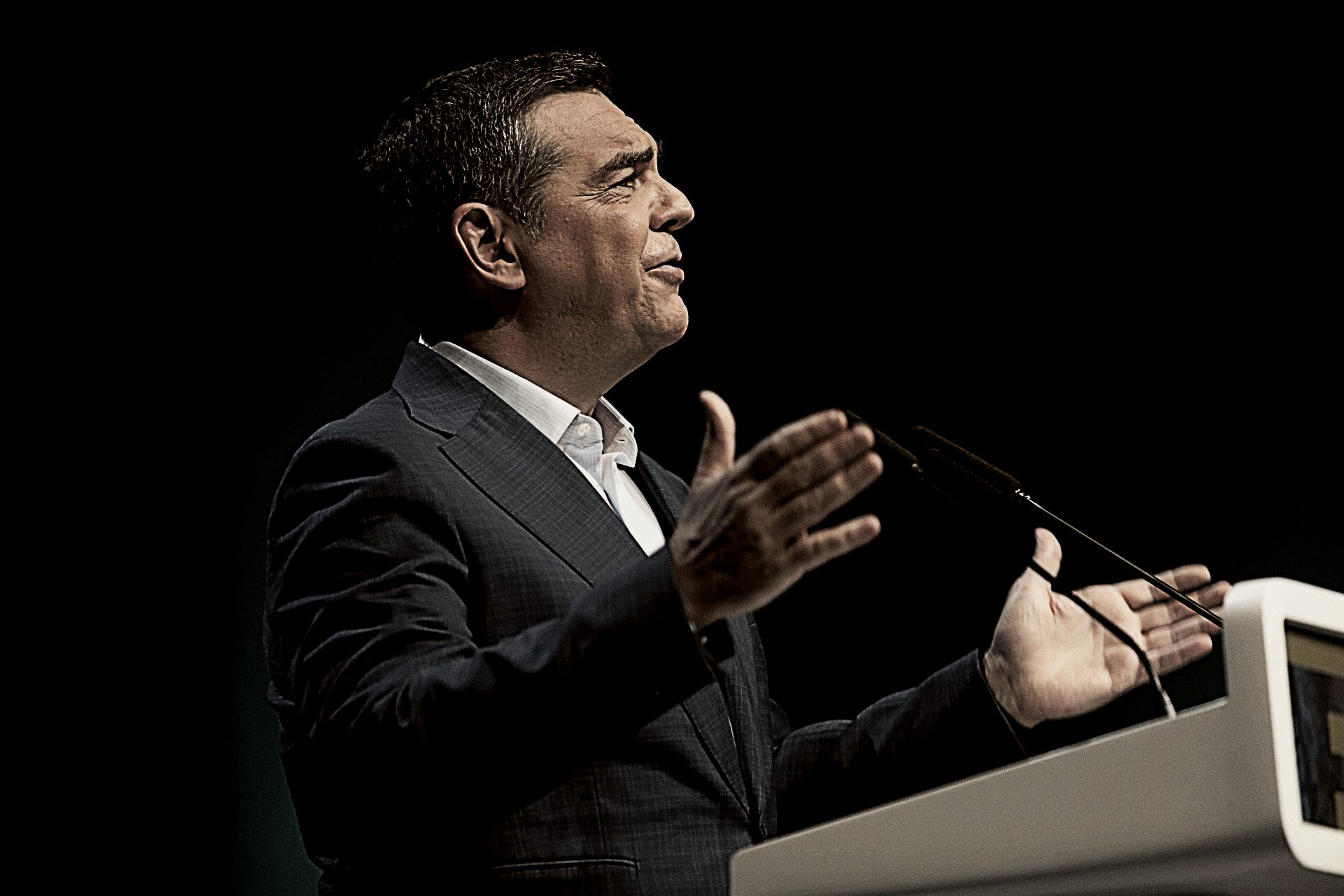 Αλέξης Τσίπρας: Ποιοι θα μιλήσουν στην παρουσίαση του βιβλίου του - Τα ...