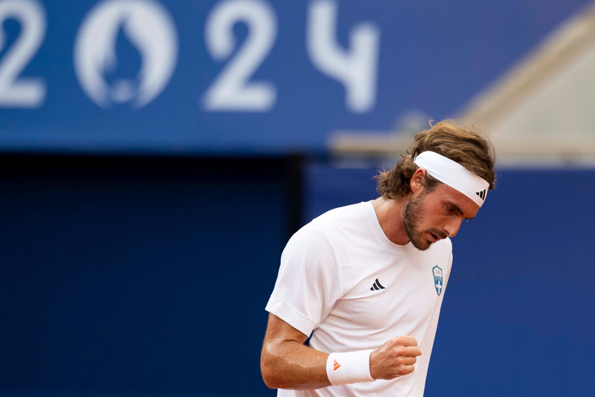 Με 210 χλμ/ώρα έτρεχε ο Τσιτσιπάς στην Αττική Οδό με το super car του ...