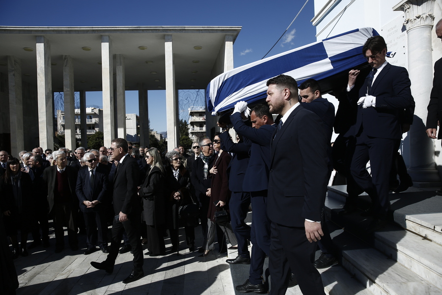 Άννα Ψαρούδα-Μπενάκη: Στο Α΄ Νεκροταφείο το «τελευταίο αντίο ...